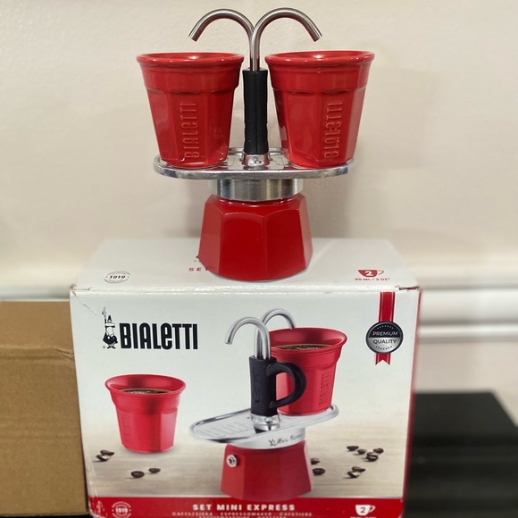 bialeti | Kitchen | Bialetti Mini Express Set Coffee Maker 2cup | Poshmark